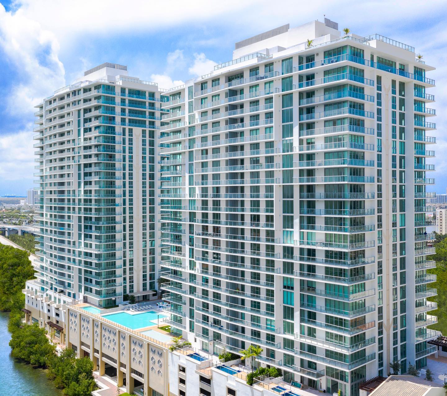 About us - Parque Towers - Sunny Isles